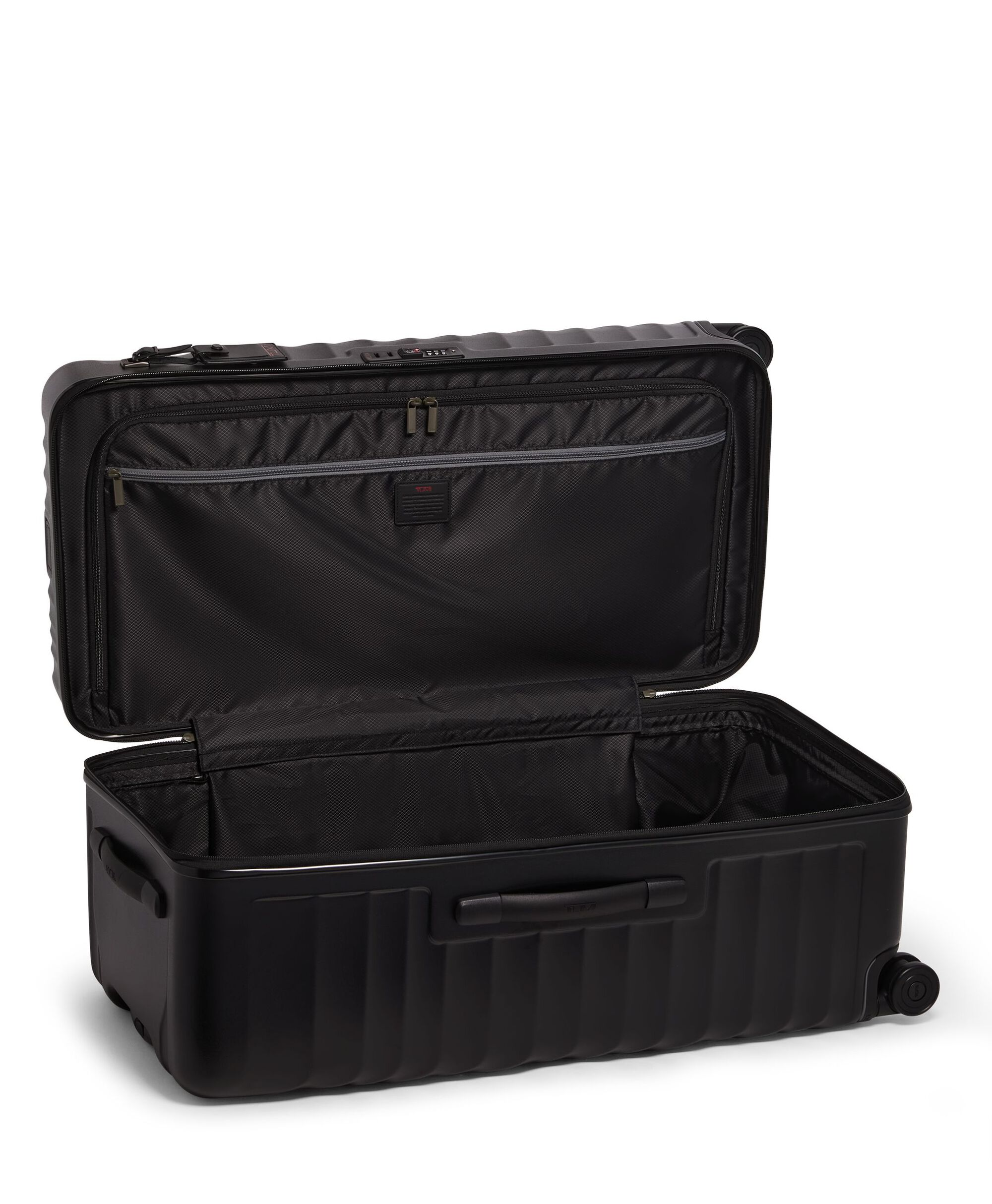 Large Rolling Trunk in Black Texture | 19 Degree | TUMI Singapore
