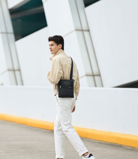 Pocket Bag Small in Black | Tumi Alpha | TUMI Singapore