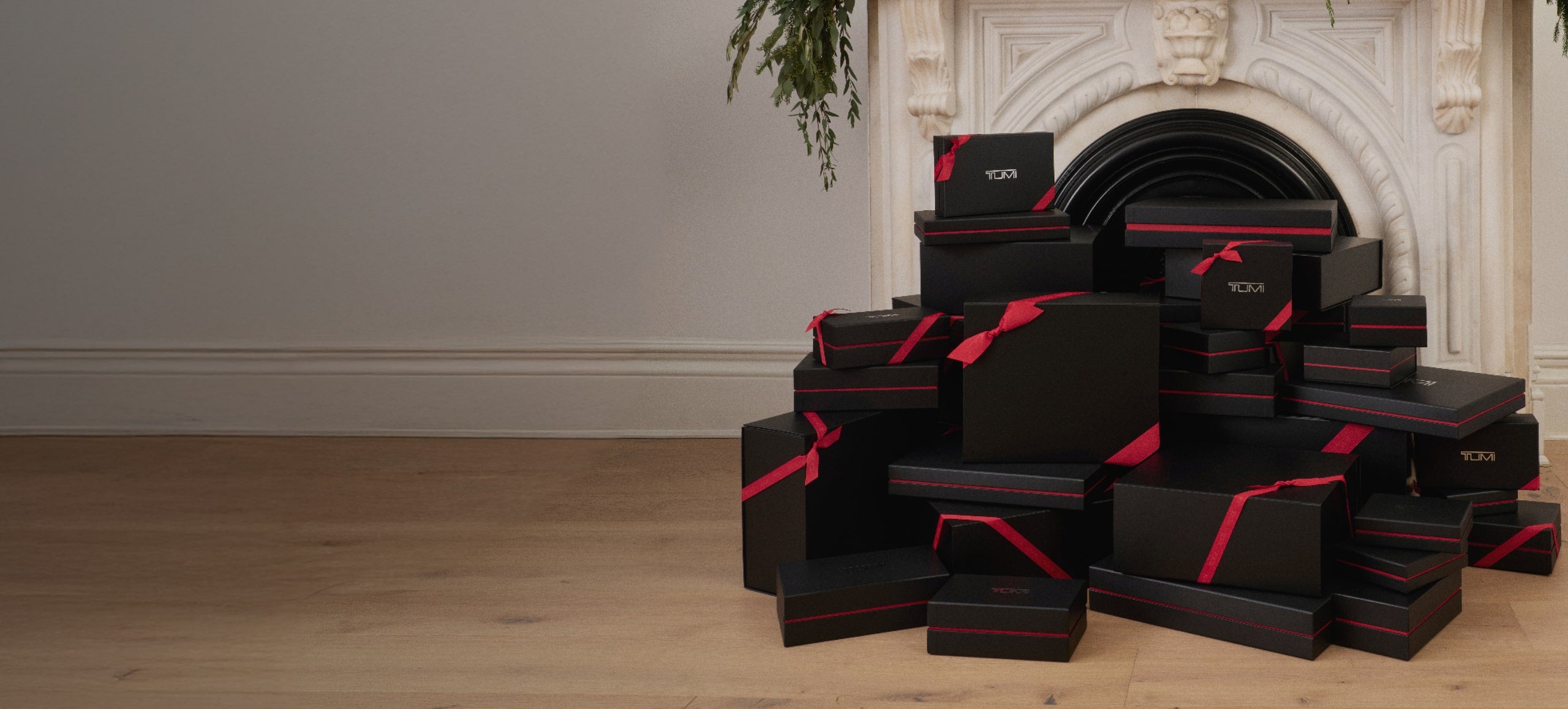 TUMI Gift Finder | Luxury Gifts for every occasion | TUMI Singapore ...